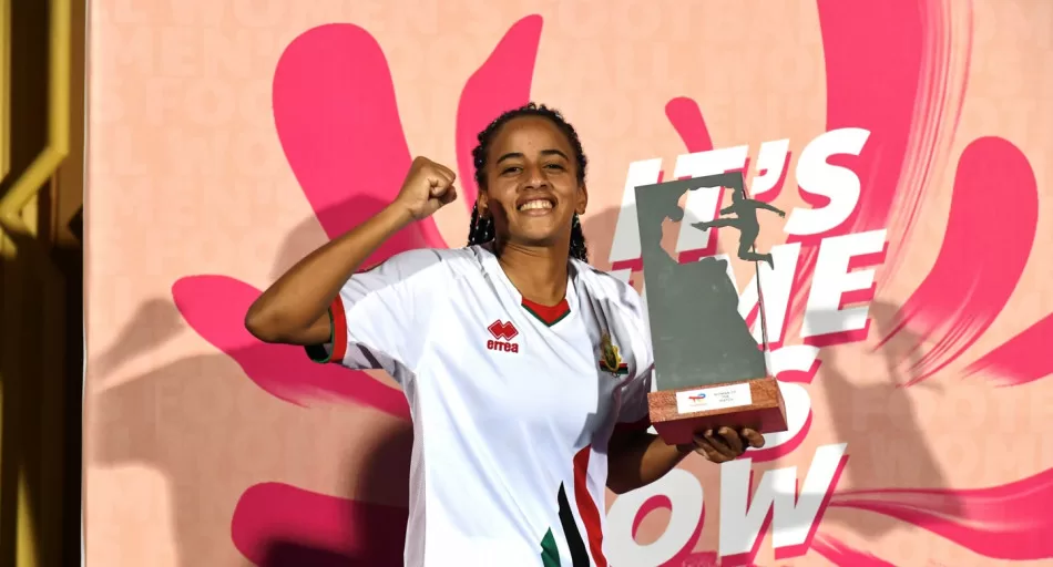 فاطمة الزهراء تغناوت أفضل لاعبة في افريقيا لسنة 2023 - موقع كوول - gool